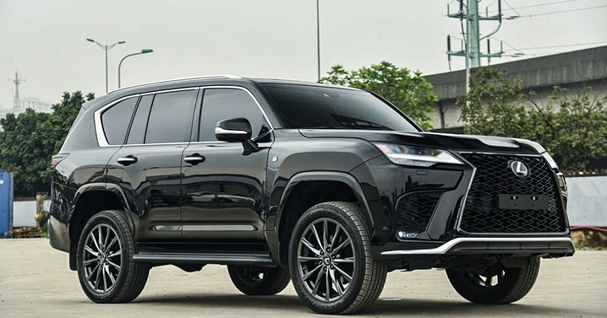 Mẫu xe này chạy "lướt" 5.000km tại Việt Nam còn đắt hơn xe mới 2 tỷ ...